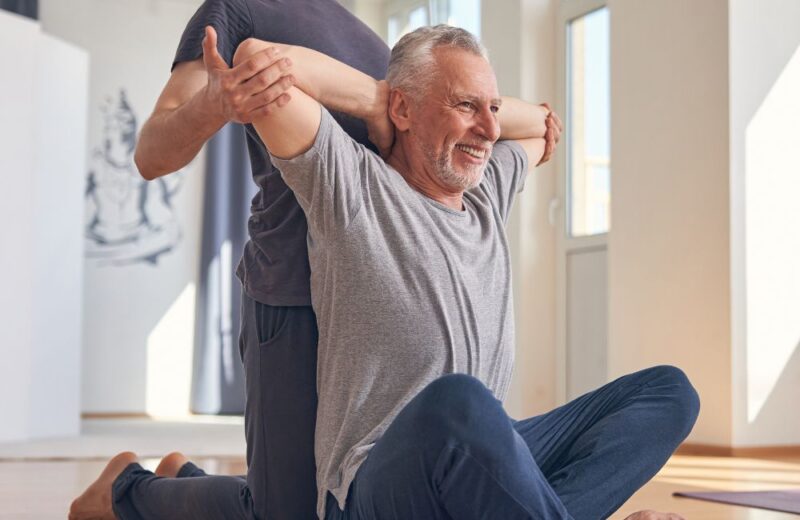 7 Easy Morning Stretches for Men for Better Flexibility
